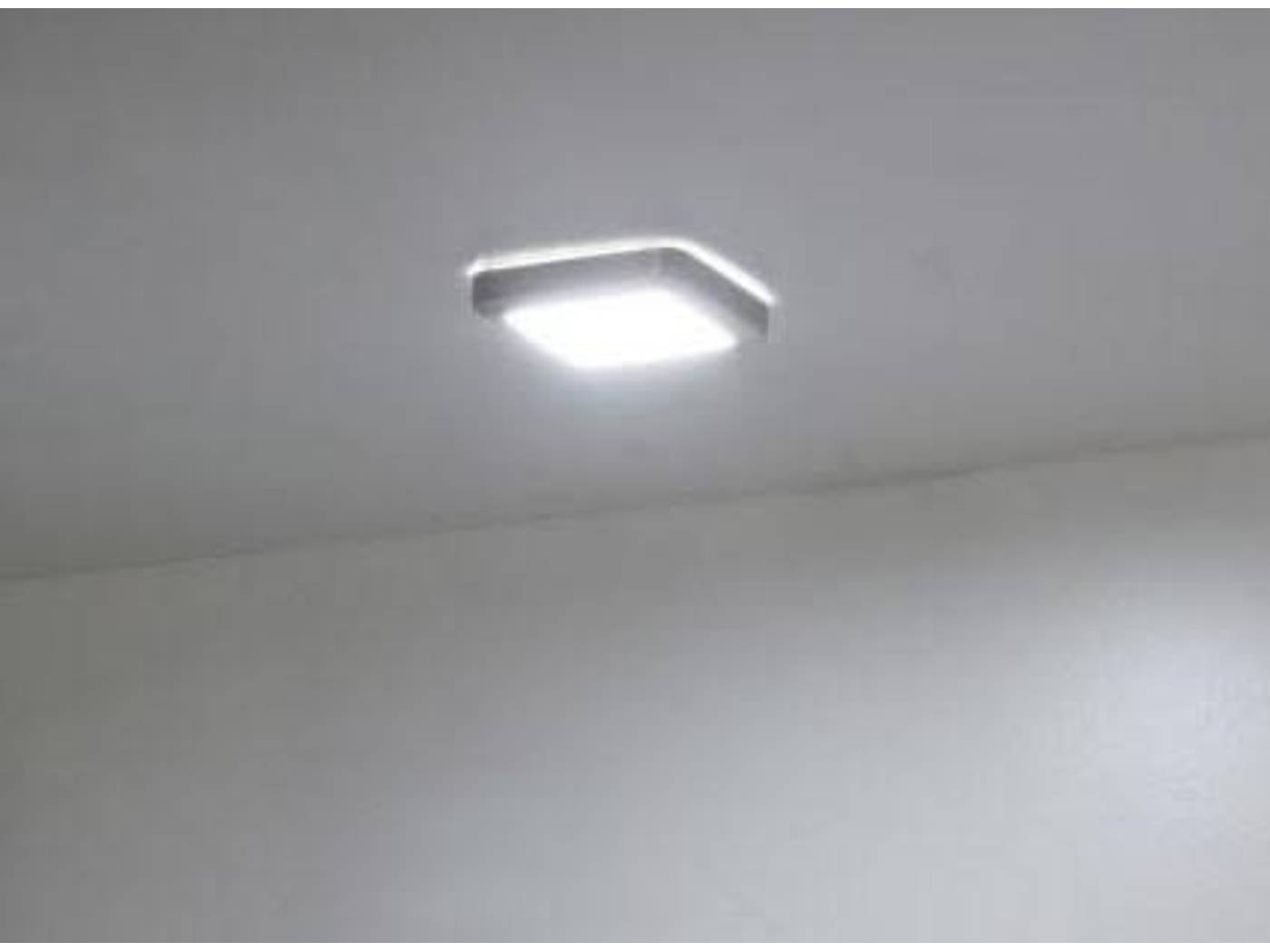 Small Square Spot Light | Magnet